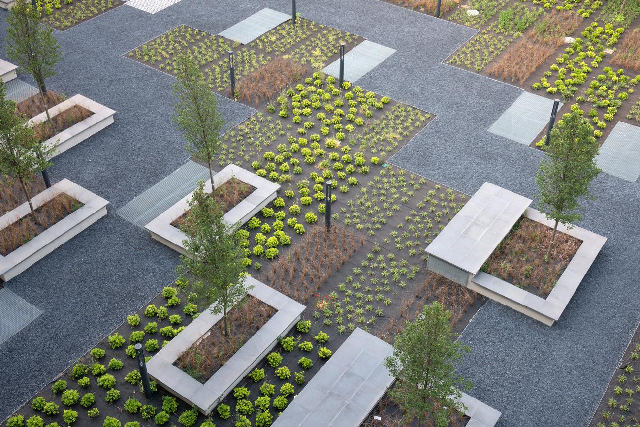 Office complex “Green Place” in Milan: diversity in a checkerboard ...